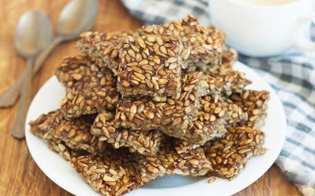 გოზინაყი განსხვავებულად – ბანანით და მზესუმზირით - Gemrielia.ge