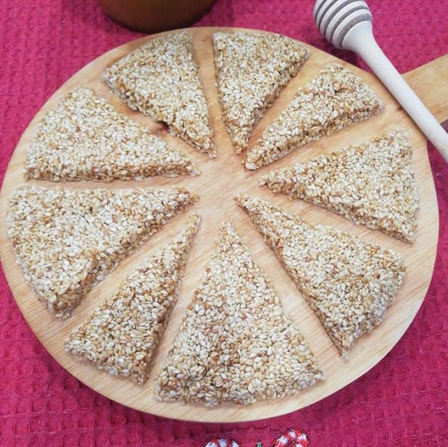 „მართლა არ ველოდი ისეთი გემრიელი გამომივიდა“ – გოზინაყი თეთრი სეზამის ...