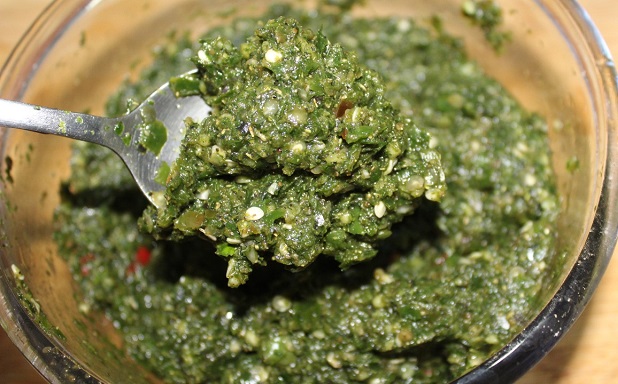 ამ რეცეპტს 1000-ზე მეტი გაზიარება აქვს - მოამზადეთ მწვანე აჯიკა ...