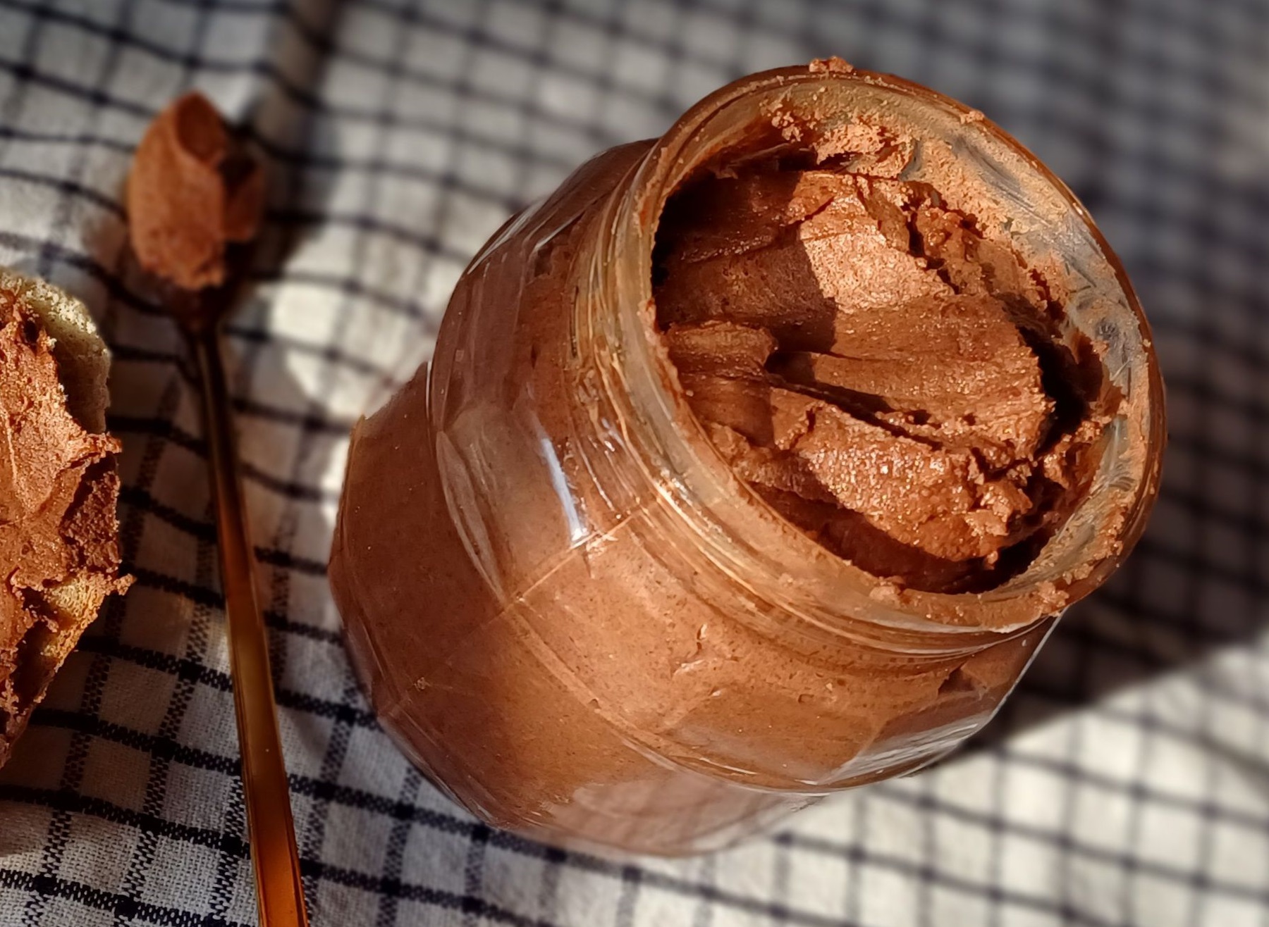 "რაც ეს რეცეპტი ვისწავლე, შოკოლადის კარაქს მაღაზიაში აღარც ვყიდულობთ!" - სახლში მომზადებული ...